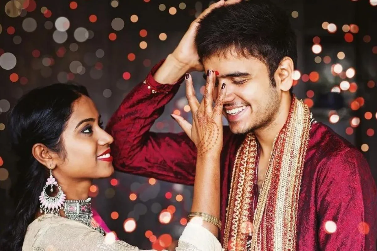 Bhai Dooj 2023 क्या है भाई दूज की सही डेट जानिए शुभ मुहूर्त से लेकर इस खास दिन के महत्व की 